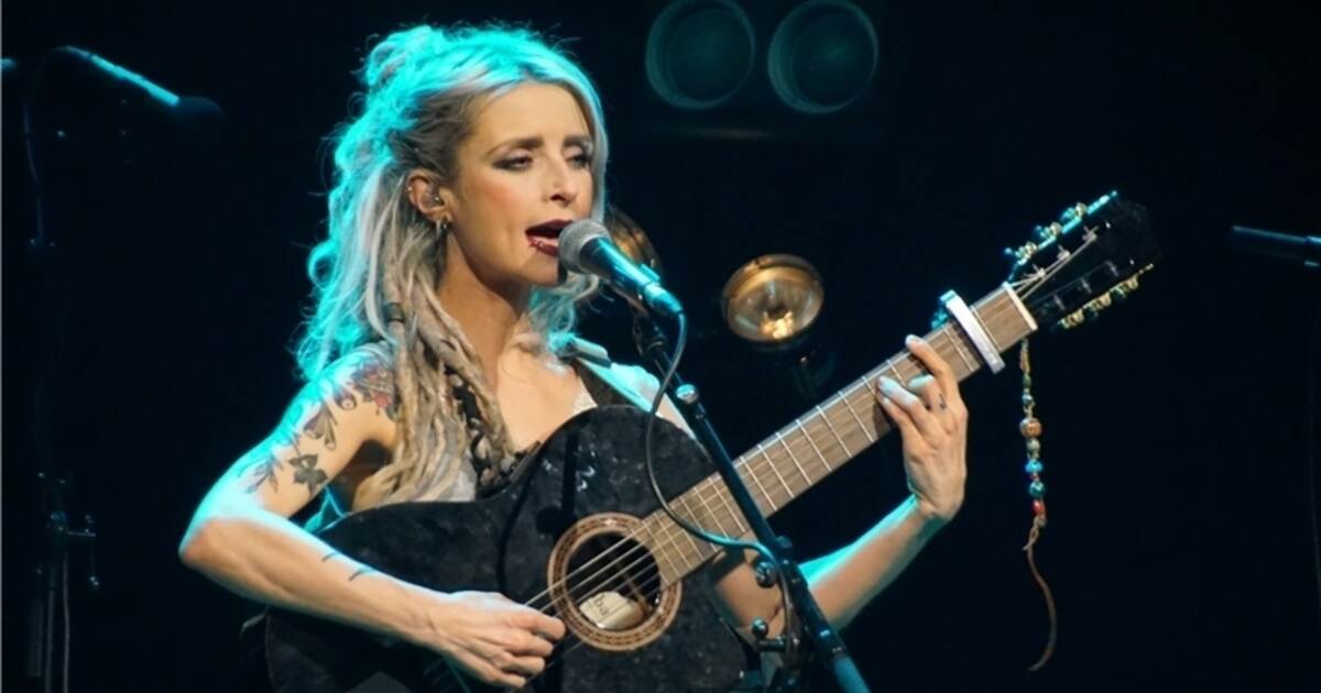 Musikerin mit Charakter: Sarah Lesch begeistert mit einer Mischung aus ...