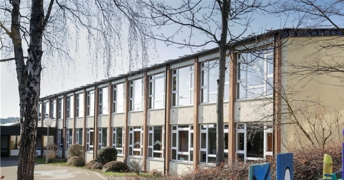 Marode Schule mit vielen Baustellen - Region - Pforzheimer-Zeitung