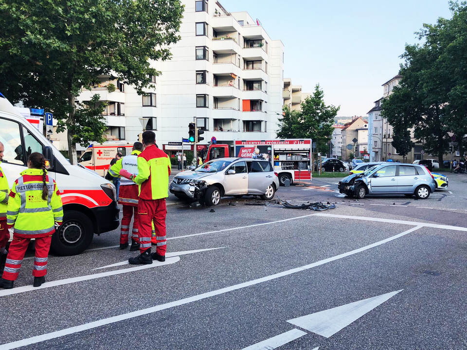 Vorfahrt missachtet: Acht Verletzte nach Unfall in Nordstadt ...
