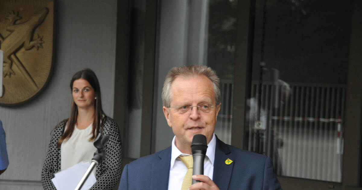 Bürgermeister Werner Henle in Ötisheim wiedergewählt - Bildergalerien ...