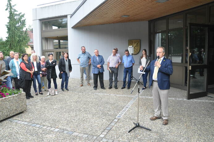Bürgermeister Werner Henle in Ötisheim wiedergewählt - Bildergalerien ...