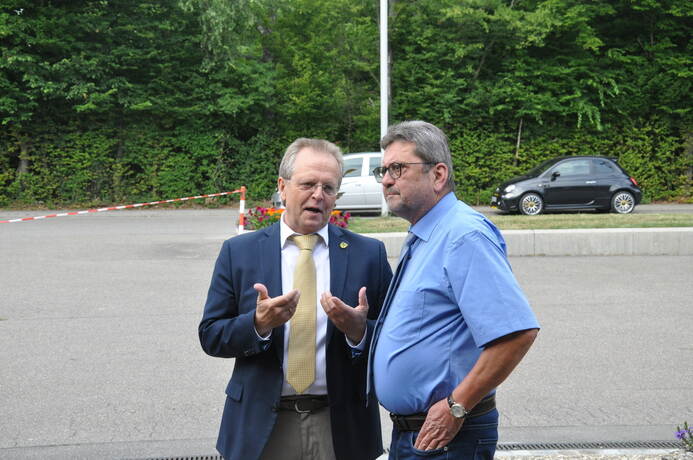 Bürgermeister Werner Henle in Ötisheim wiedergewählt - Bildergalerien ...