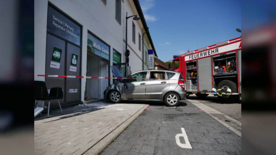 Spektakulärer Unfall in Bretten - Bildergalerie - Pforzheimer-Zeitung
