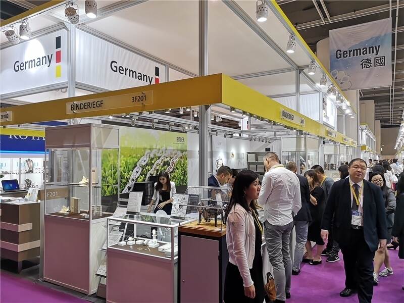 Lokale Firmen bei größter Schmuckmesse in Hong Kong - Wirtschaft ...