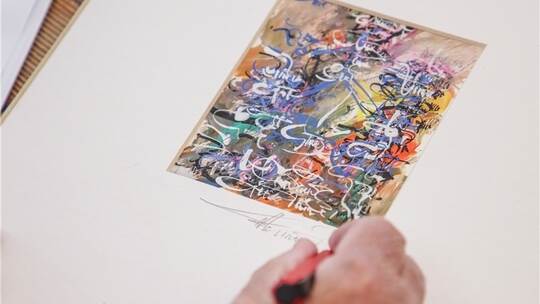 Der Mann fürs Schöne: Wiernsheimer Künstler und Kalligraf Thomas ...