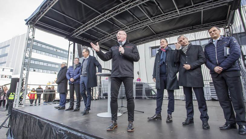 Uwe Hück tritt überraschend als Porsche-Betriebsratschef zurück ...