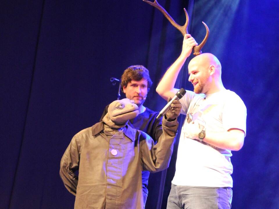 Michael Hatzius lässt sein Urtier im Osterfeld auf das Publikum los ...