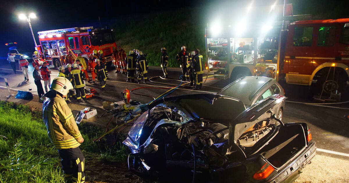 Tragischer Unfall: 18-Jähriger gerät in Gegenverkehr und stirbt - Baden-Württemberg ...