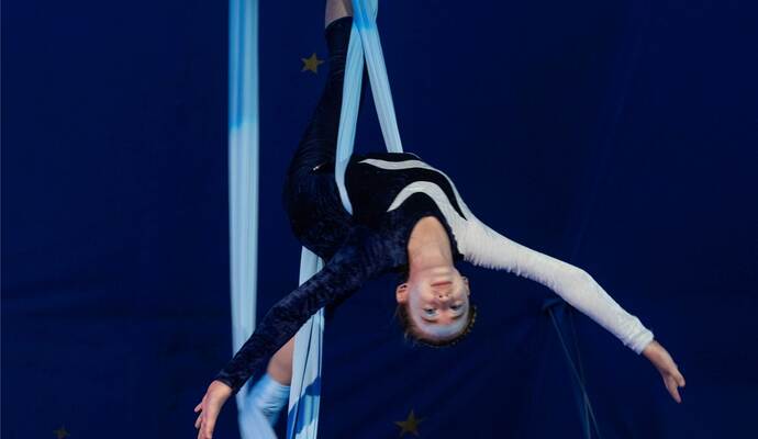 Fulminante Premiere: Zirkus Globulini bietet Spektakel für alle Sinne