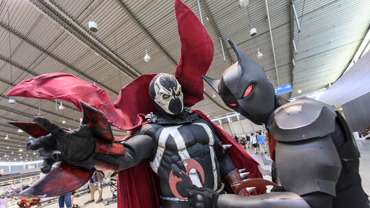 Comic-Messe in Stuttgart: 80er-Ikone MacGyver trifft auf Fabelwesen ...