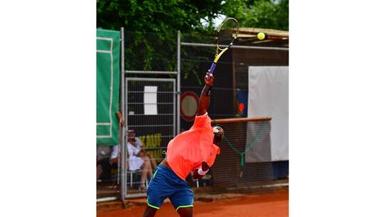 Favoriten setzen sich durch: Vijay Sundar Prashanth und Sarah Gronert ...