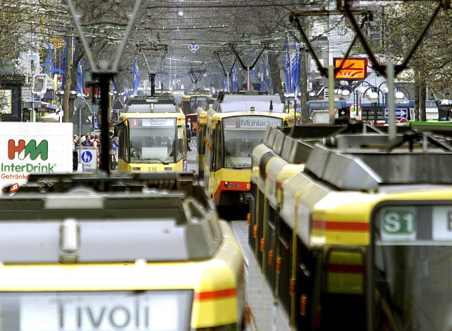 Alle Das-Fest-Tickets gelten für Hin- und Rückfahrt in Bahnen und ...