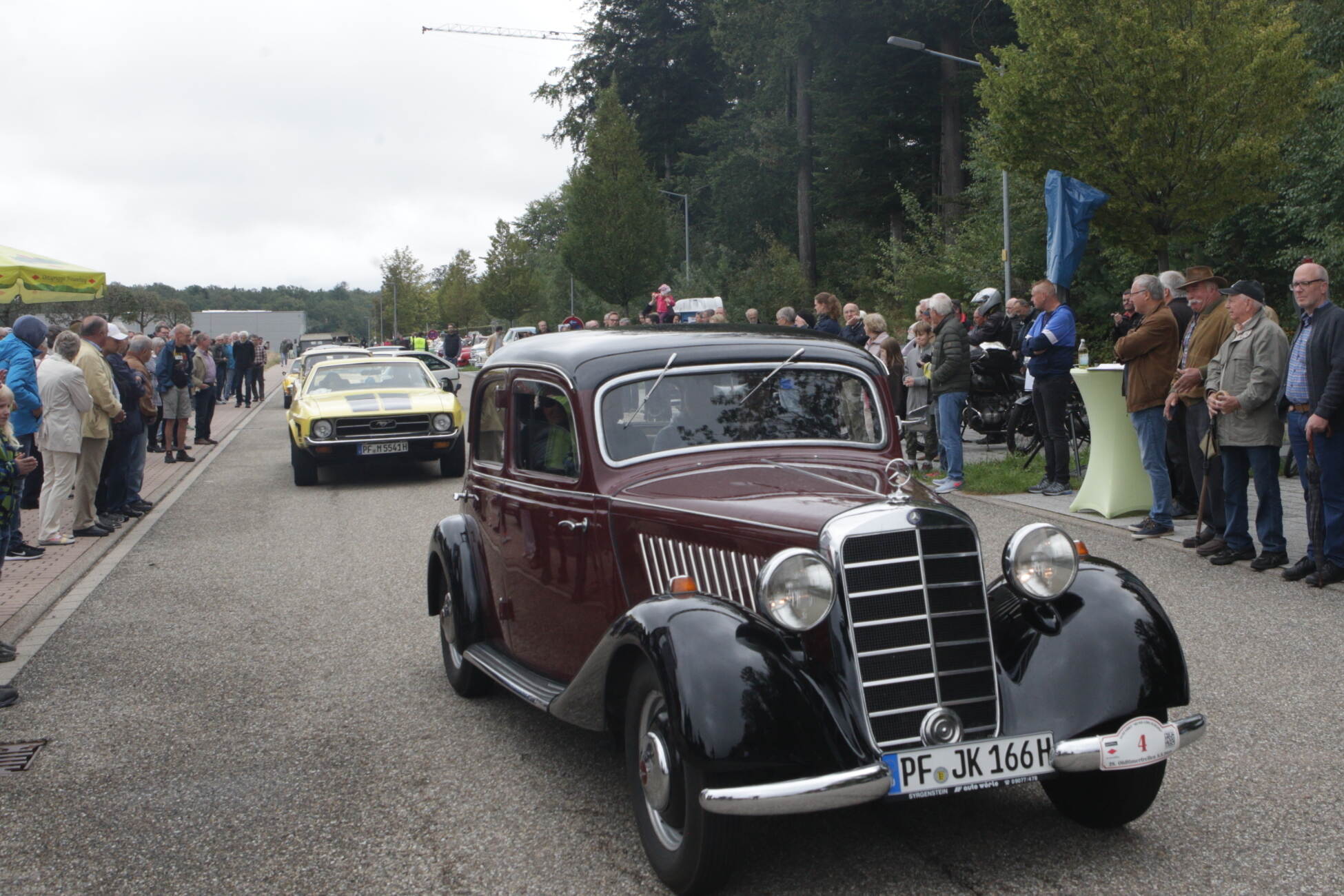 28. Oldtimer-Ausfahrt in Neuenbürg - Bildergalerien - Pforzheimer-Zeitung
