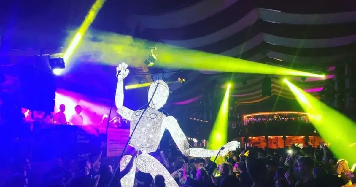 Techno im Wasenzelt: Stuttgart Electronic Wasen geht in die zweite ...