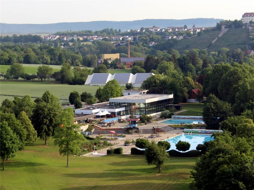 Vaihinger Enztalbad öffnet für 800 Besucher und streicht ...