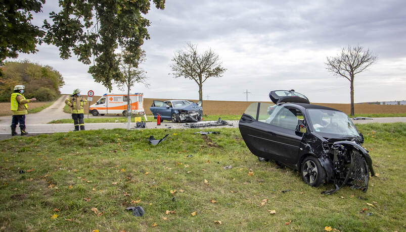 Unfall auf B294 fordert mehrere Verletzte - Bildergalerie - Pforzheimer ...