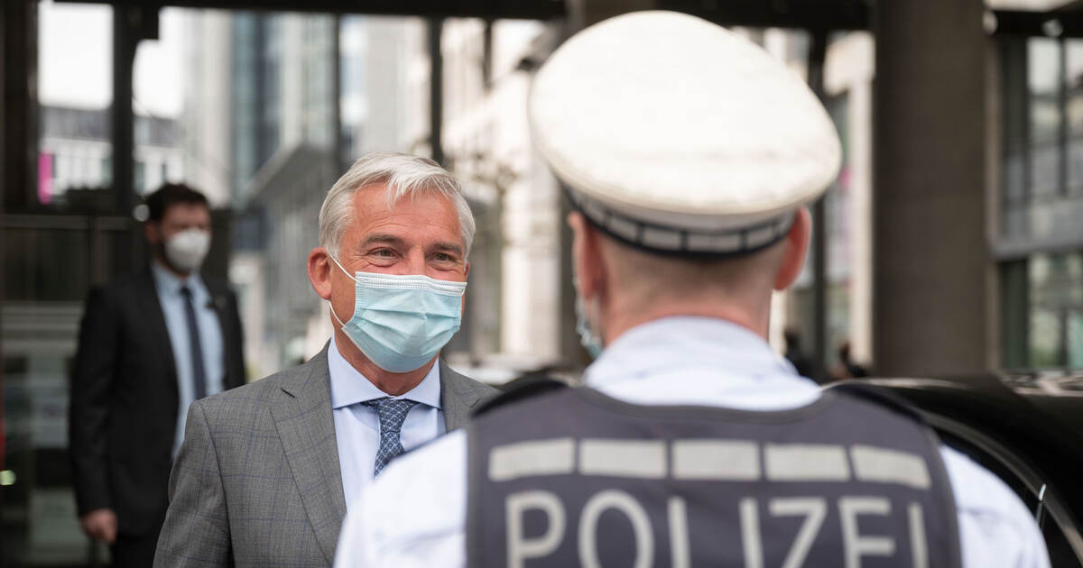 Polizei zieht erfreuliche Bilanz nach Bundes-Notbremse - Baden-Württemberg - Pforzheimer-Zeitung