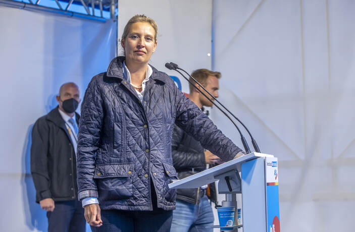 Applaus und Gegendemo: Alice Weidel in Pforzheim - Bildergalerie ...