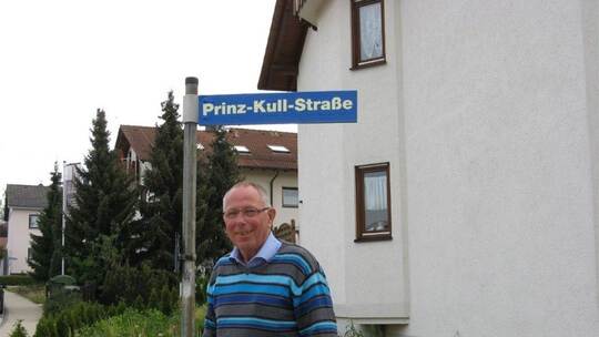 Rundum für Bauschlott engagiert: Martin Kull wird 75 - Region ...