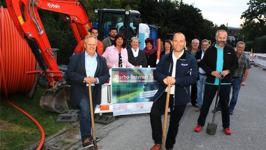 Spatenstich für die Zukunft. Breitbandausbau in der Ötisheimer ...