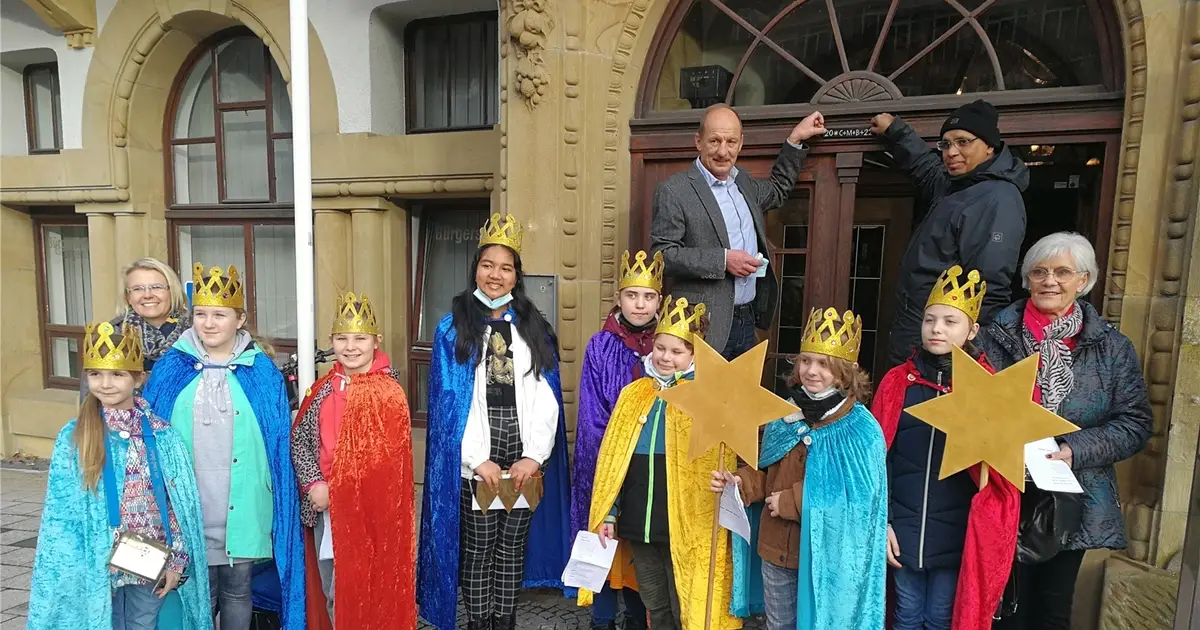 Aufkleber statt Kreide - Corona bremst die Sternsinger in Bad Wildbad ...