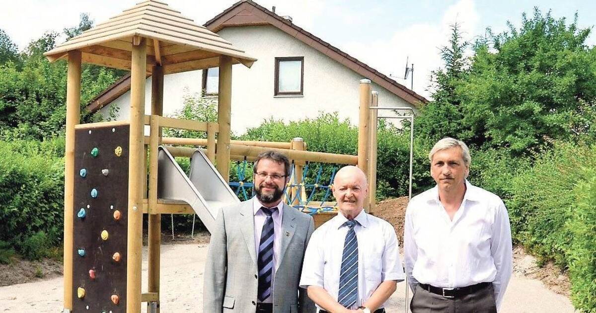 Neue Spielgeräte auf dem Schefenacker - Region - Pforzheimer-Zeitung