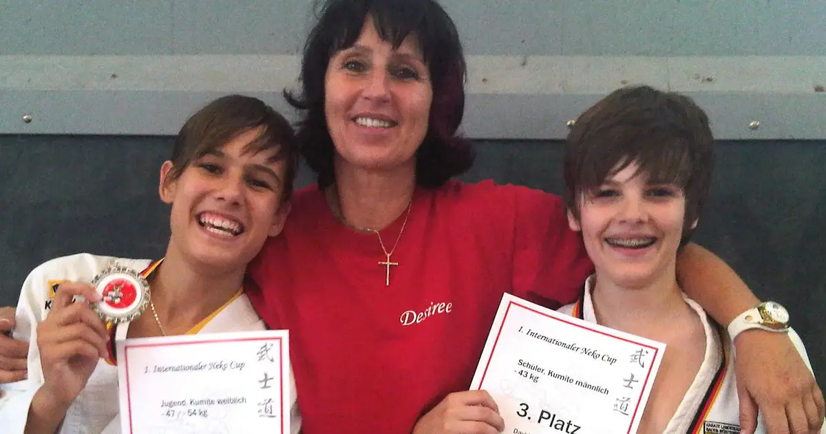 Medaillen für Karate-Talente - Region - Pforzheimer-Zeitung