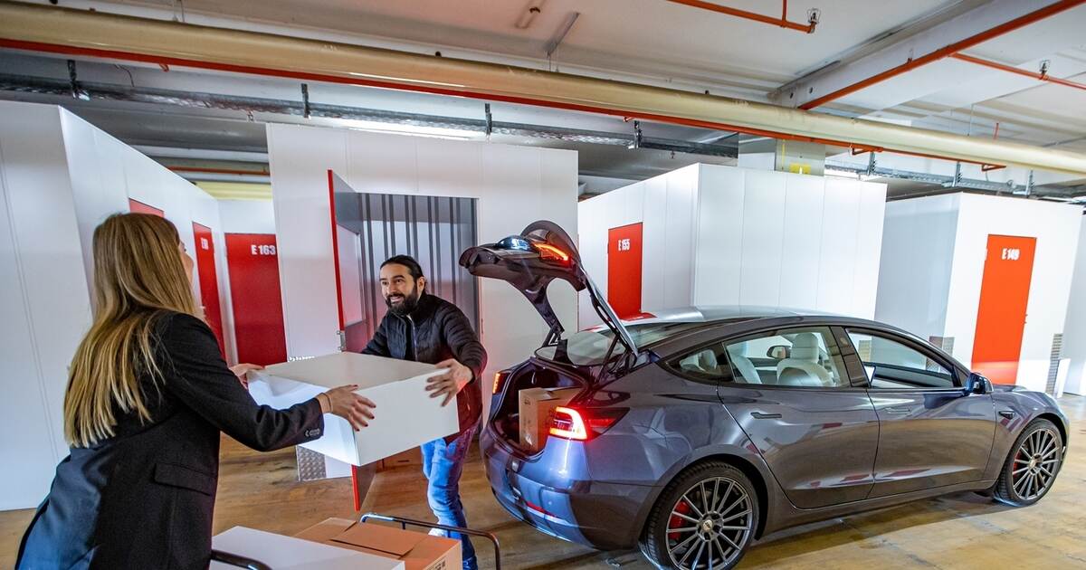 Neue Nutzung für altes Versandhaus: Bader eröffnet „DRIVE IN BOX“ im ...