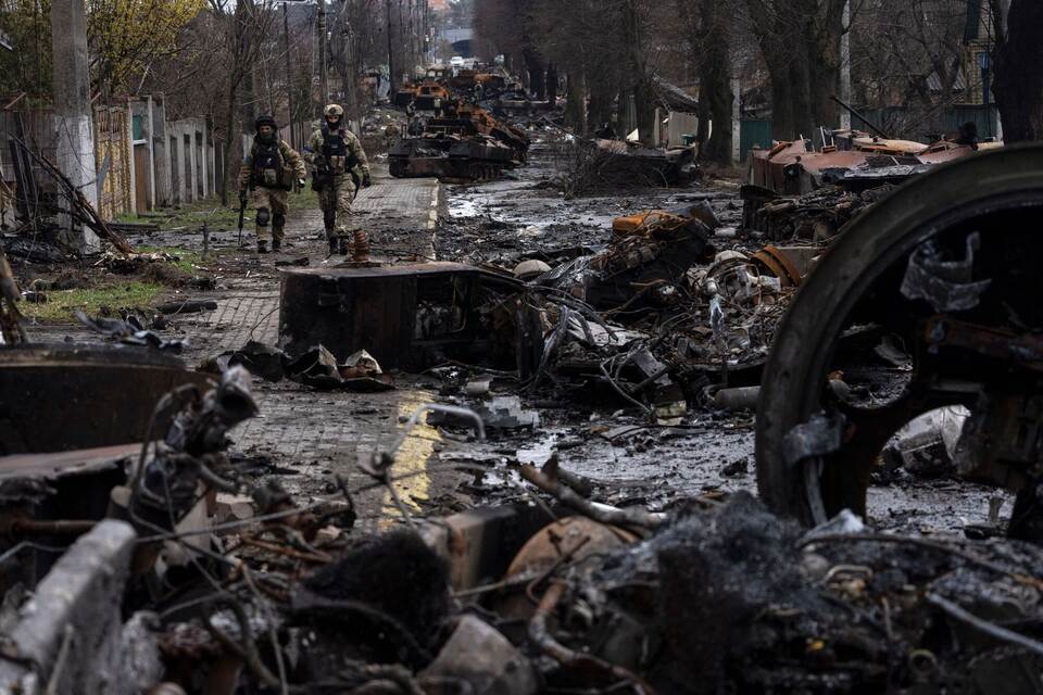 Russland weist Schuld für Massaker in Butscha von sich - Politik ...