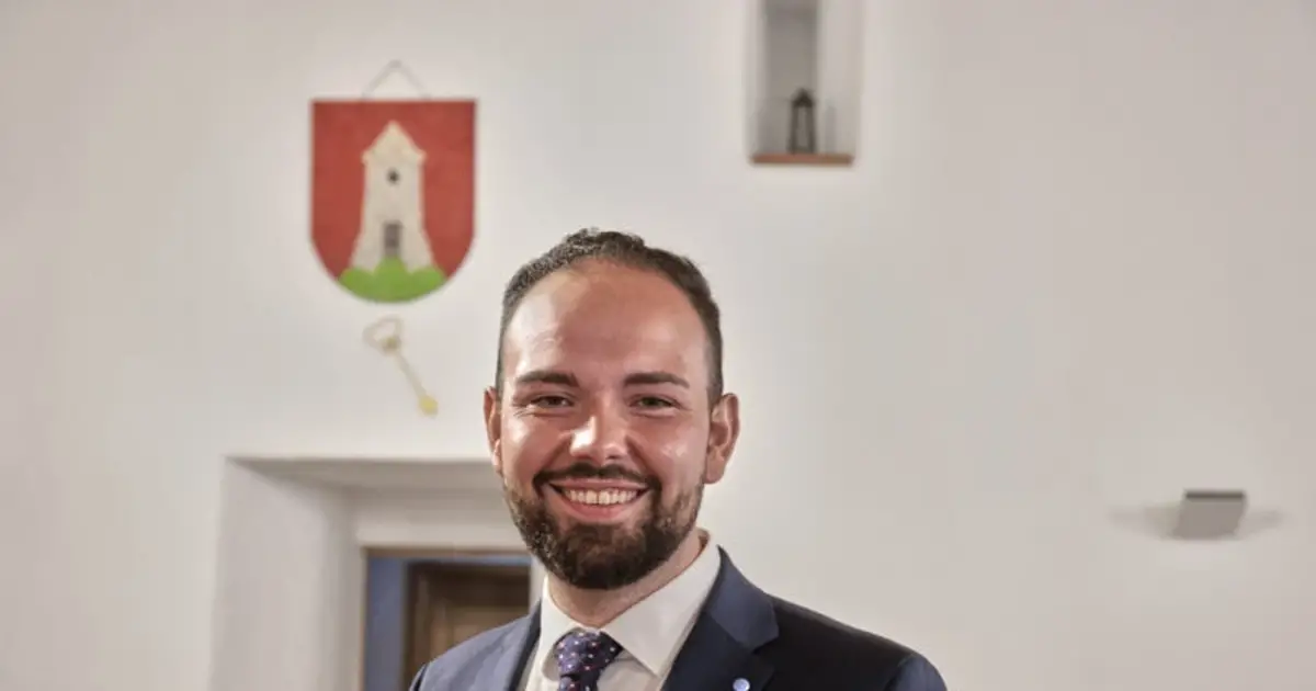 Michael Maurer gewinnt Bürgermeisterwahl in Mönsheim - Bildergalerie ...