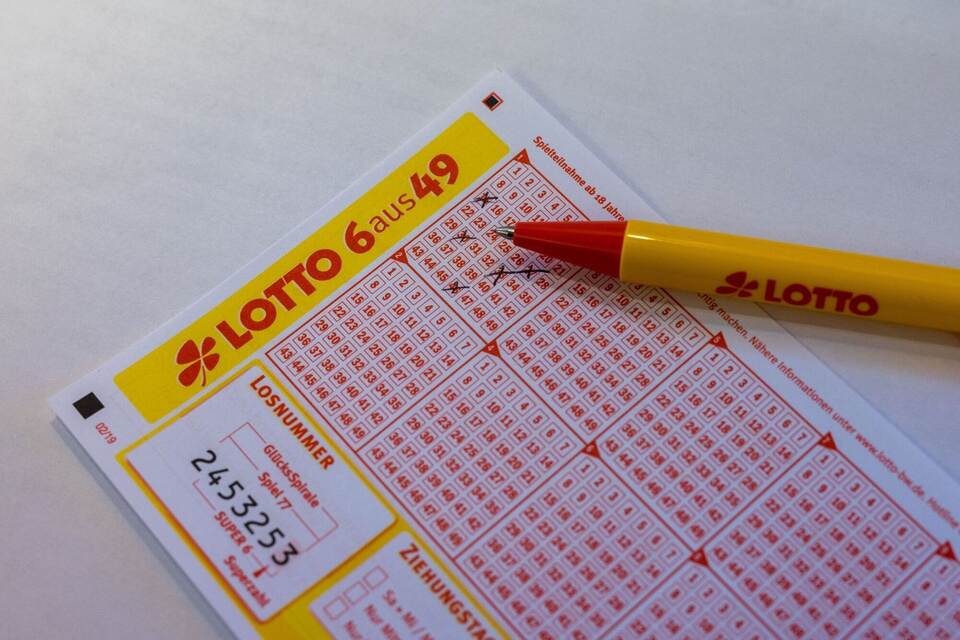 Riesen-Lottogewinn von mehr als 23 Millionen Euro - Deutschland und ...