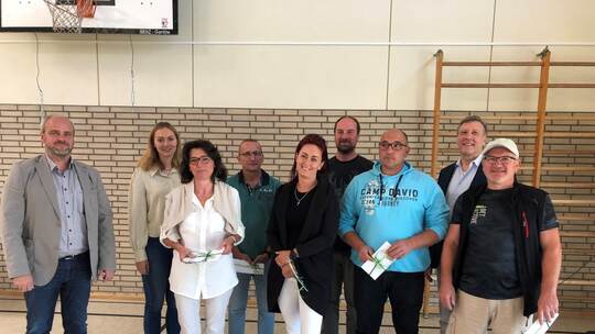 Gemeindeverwaltung Schömberg erht langjährige Mitarbeiter - Region ...