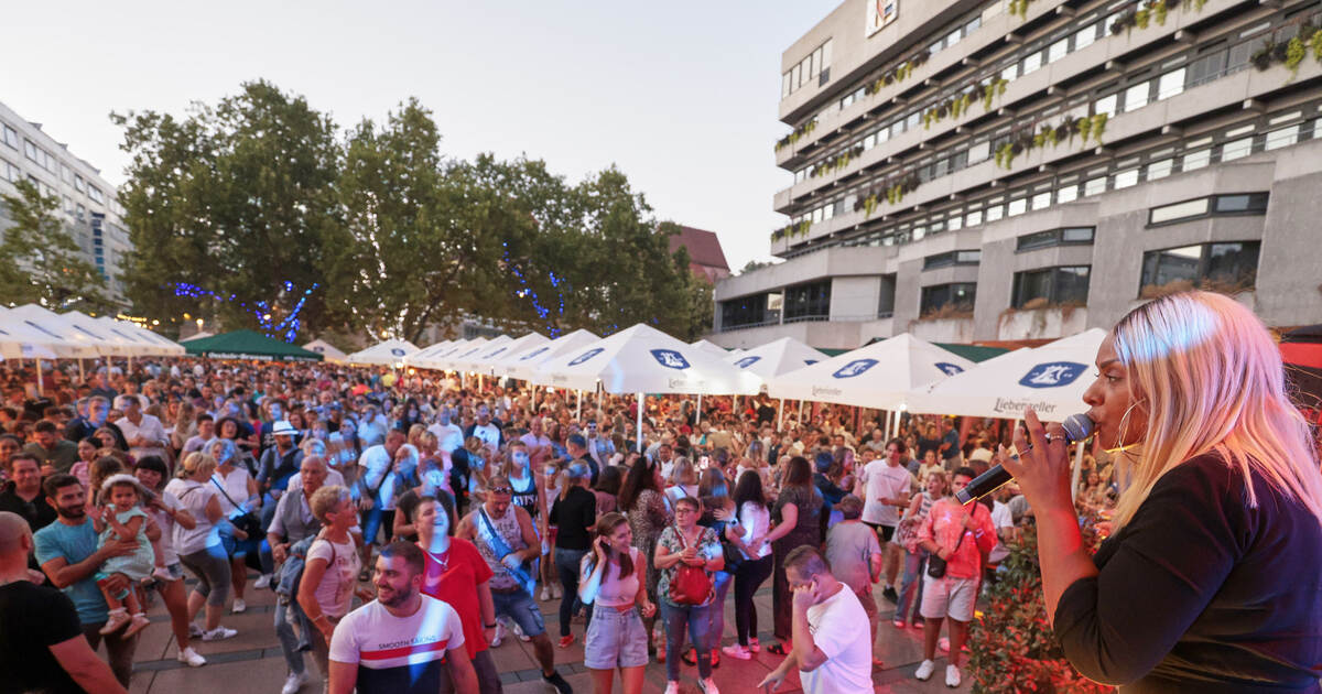 Oechsle-Fest-Besucher feiern bei Themenabend die 90er und sich selbst ...