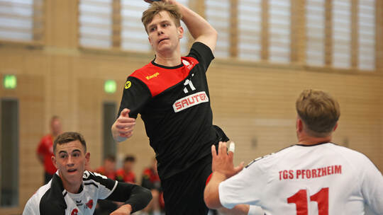 Klare Sache für Knittlinger Handballer im Derby gegen TGS Pforzheim II - Sport - Pforzheimer-Zeitung