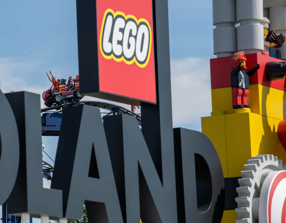 Legoland-Achterbahn in Günzburg nach Unfall wieder in Betrieb - Baden ...