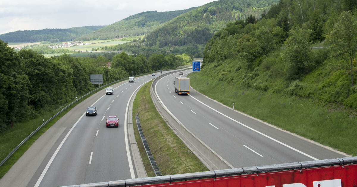 A8-Rasern droht Haft: Der harte Kampf gegen illegale Autorennen - Pforzheim - Pforzheimer-Zeitung