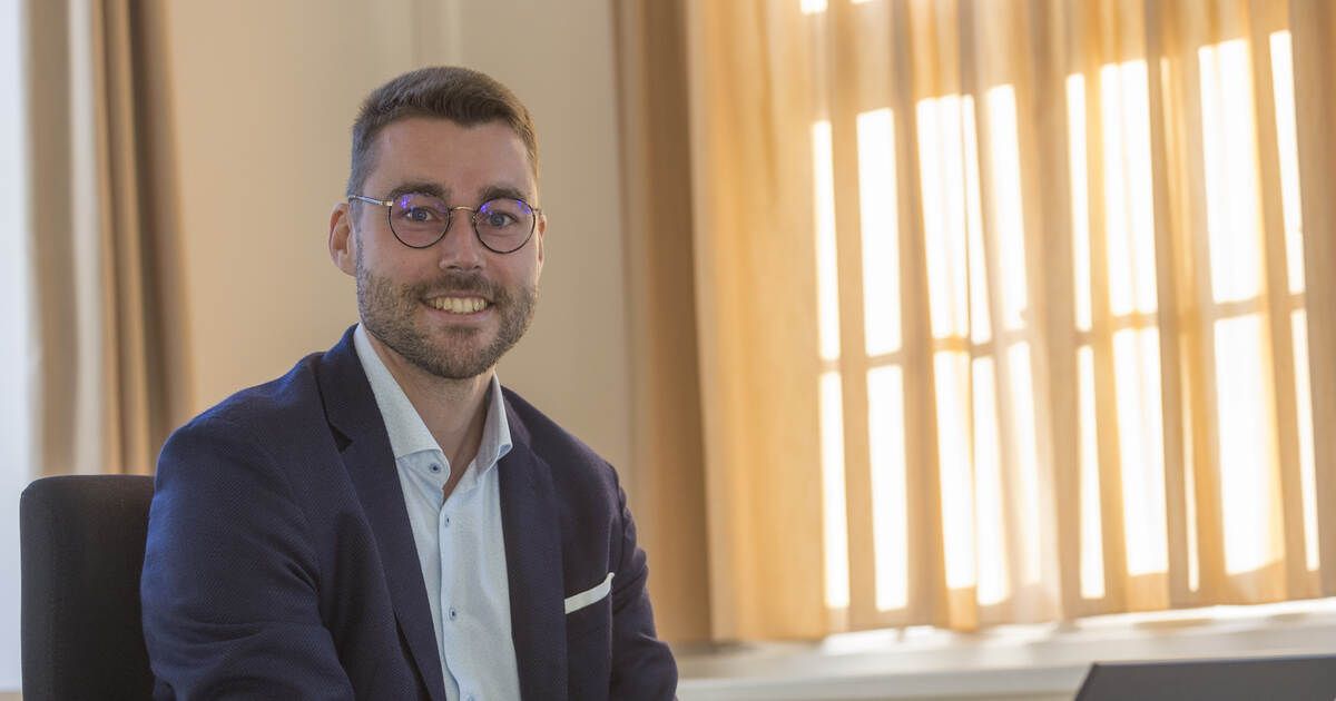 Schreibtisch, wechsel dich: Fabian Bader als Neuenbürger Bürgermeister ...