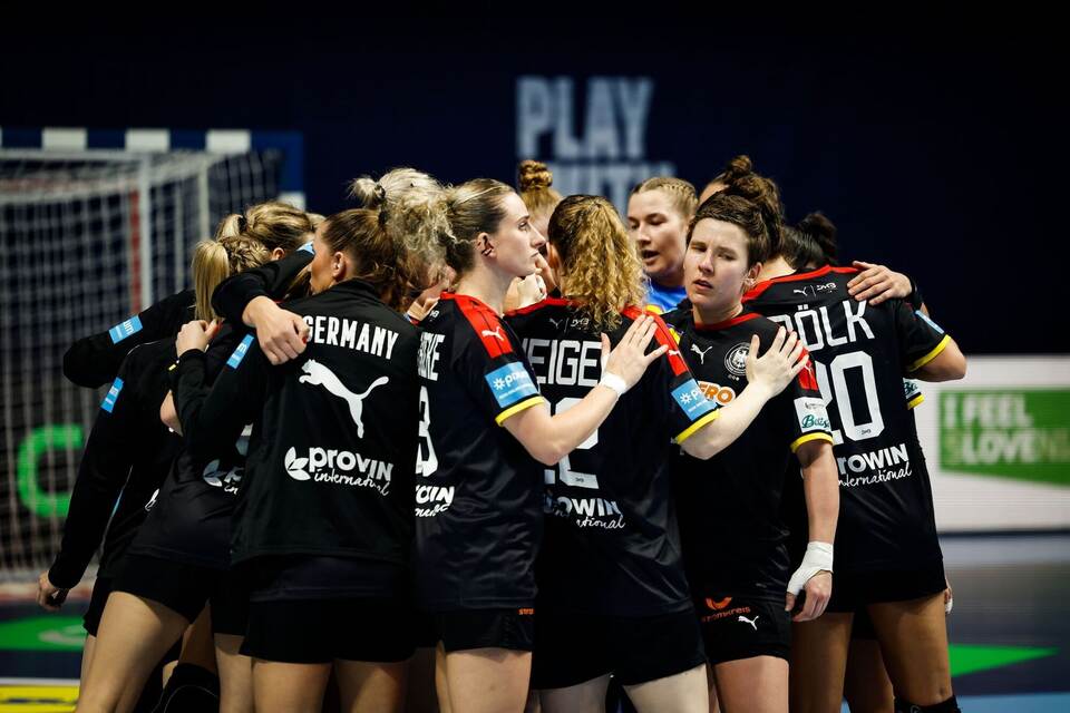 Trotz statt EM-Frust: Handball-Frauen wollen angreifen - Sport weltweit ...