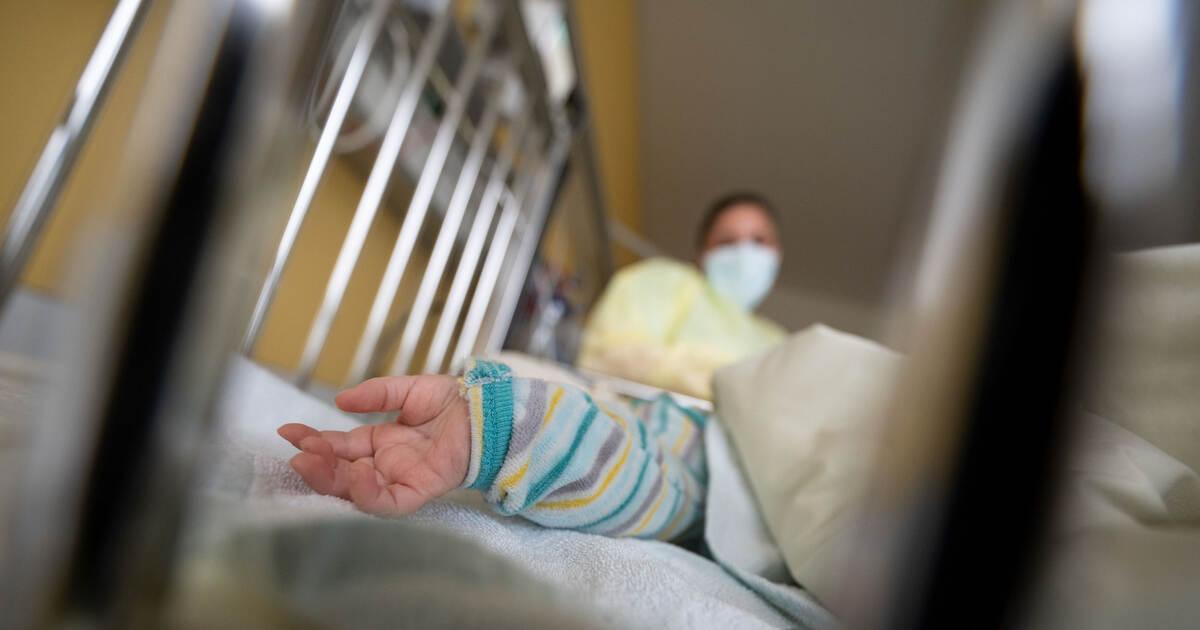 Achtung: Das sind Anzeichen einer RSV-Infektion bei Kindern - Service ...