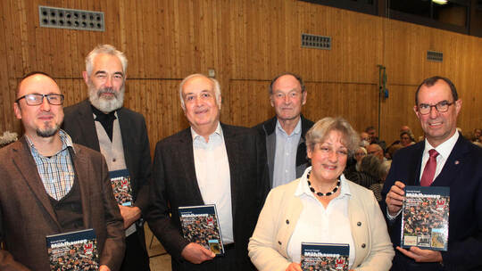 900 Jahre Geschichte in einem Buch - Region - Pforzheimer-Zeitung