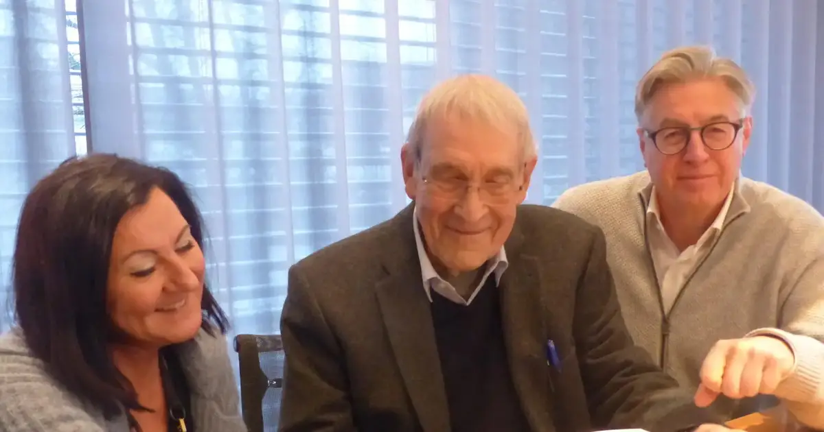 Liebeserklärung in Wort und Bild: Katalog präsentiert Arbeiten von Axel Hertenstein - Kultur ...