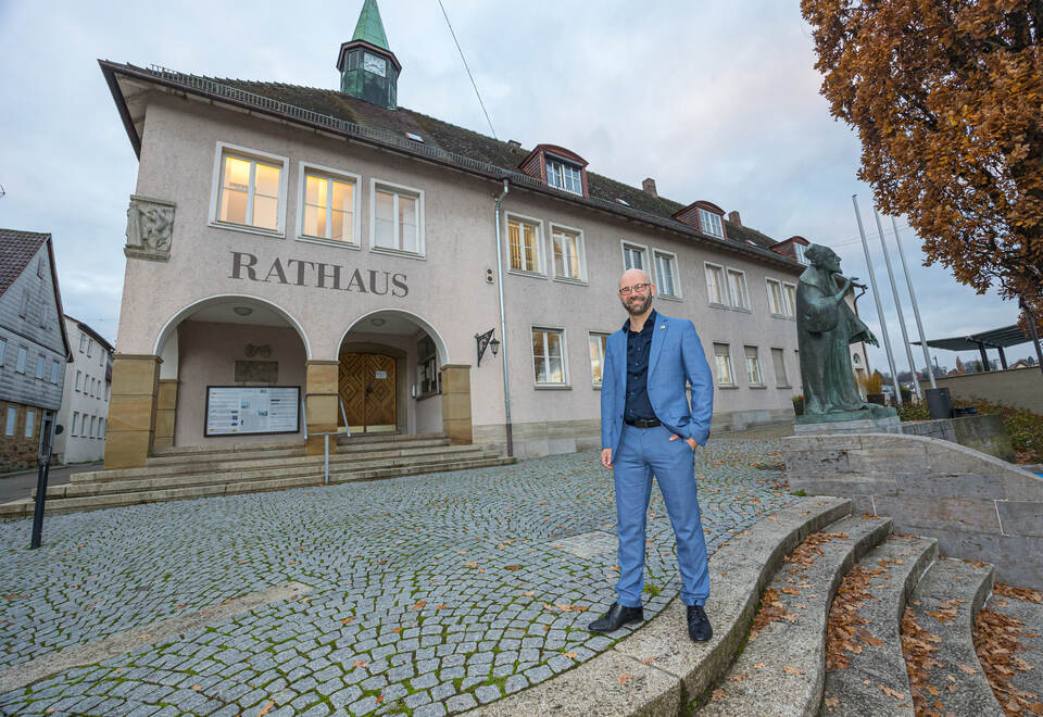 Viele Aufgaben und wenig Geld: Das bewegt Knittlingen 2023 - Region ...