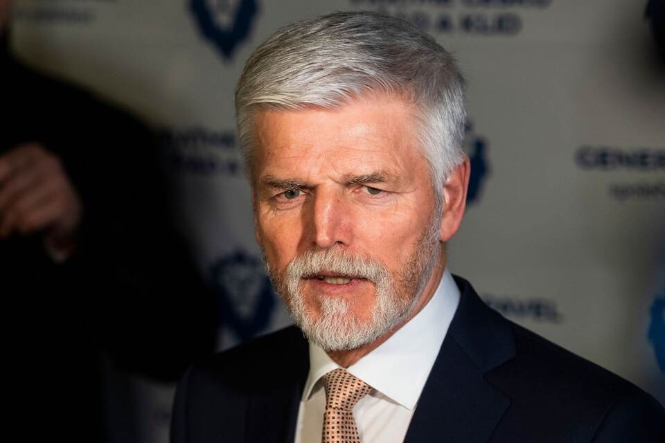 Ex-General Pavel wird neuer Präsident in Tschechien - Politik ...