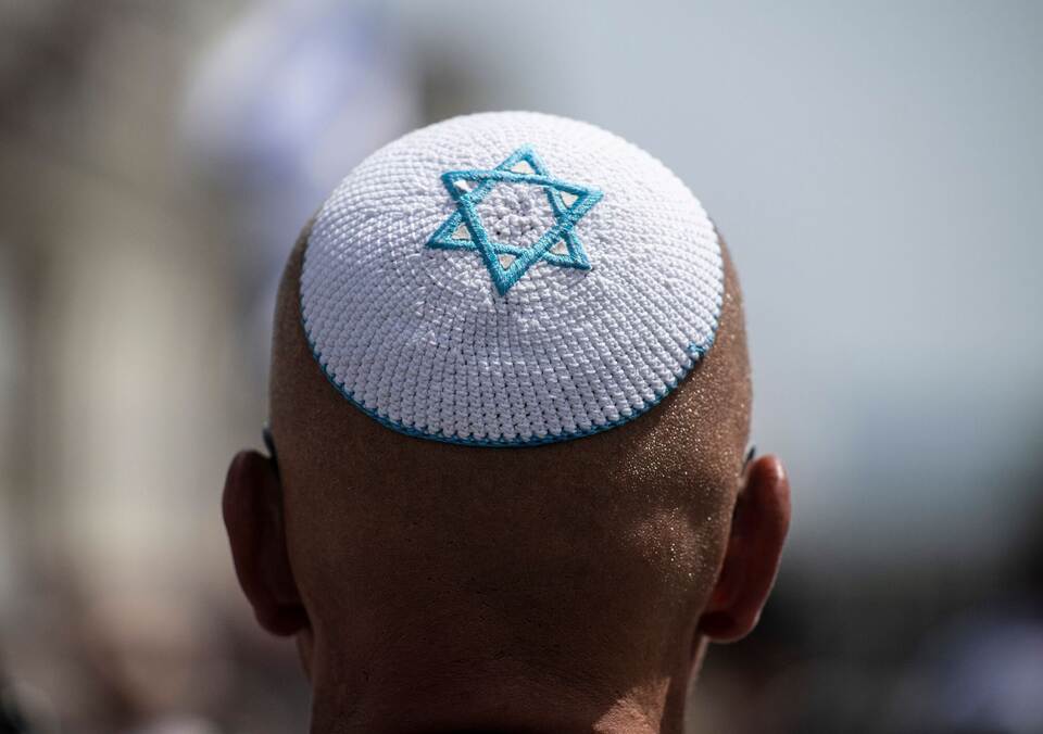 Europa und USA: Kampf gegen Antisemitismus verstärken - Politik ...