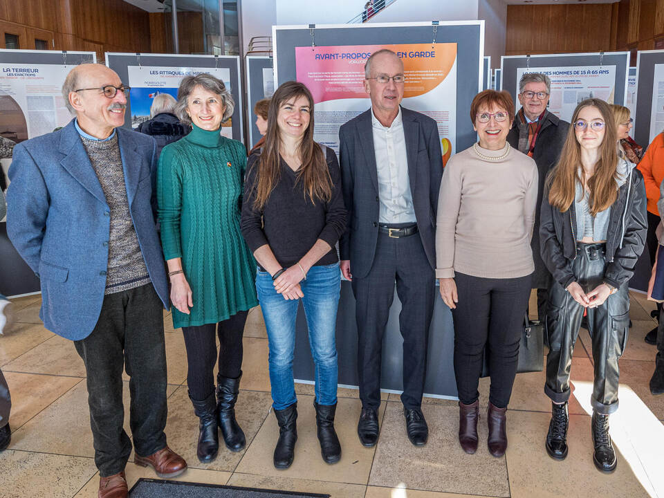 Vernissage in Pforzheim verbindet und regt zum Nachdenken an ...