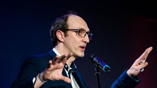 Ein Gigant der Redekunst: Alexander Krumrey aus Mühlacker gewinnt Preis ...