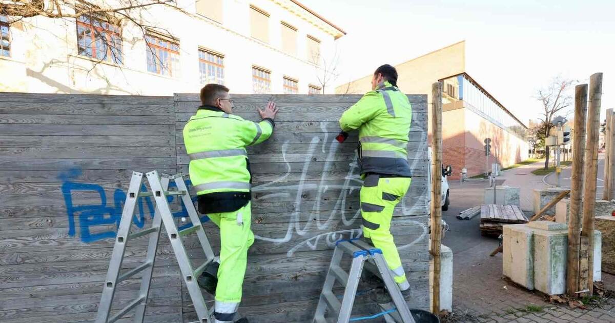Bretterwände an Nordstadtschule werden abgebaut - Pforzheim ...