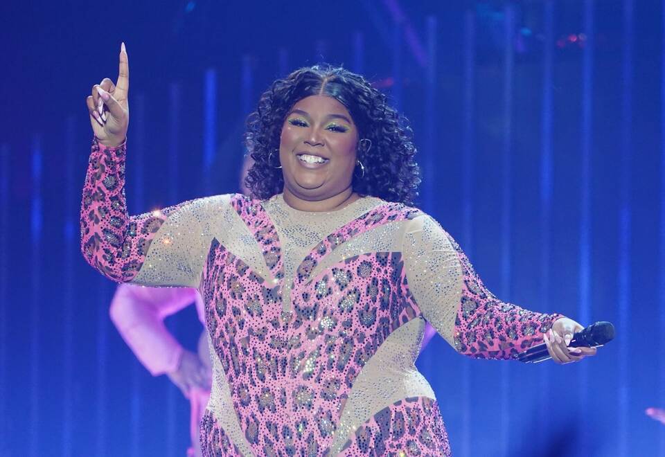 Sängerin Lizzo in Hamburg gefeiert - Show-Biz / Boulevard - Pforzheimer ...