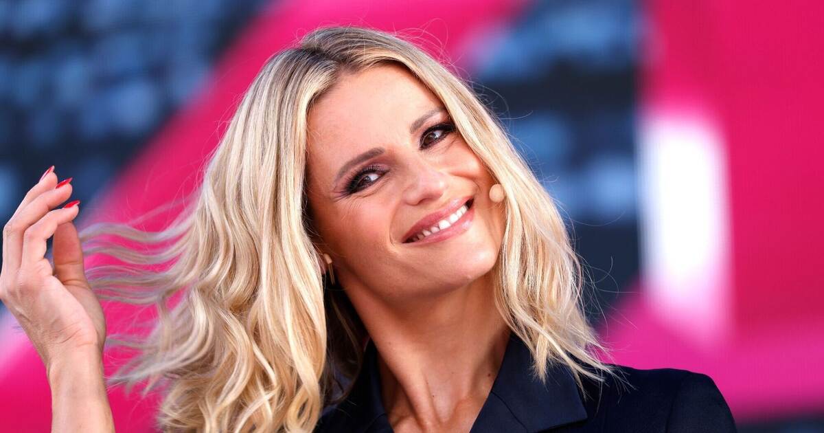 Bald Oma: Michelle Hunziker freut sich auf Enkel - Show-Biz / Boulevard ...