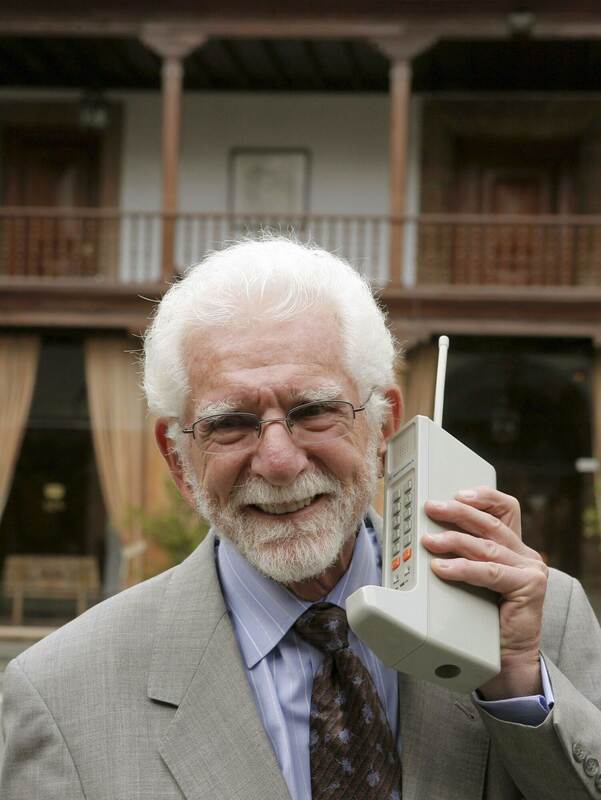 «Hi, Joel»: Erstes Mobilfunkgespräch wird 50 Jahre alt - Deutschland ...